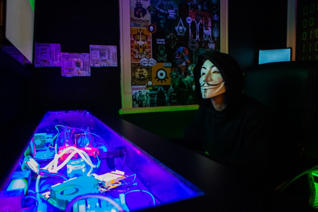 Puzzle Room | Jogos de Fuga - Cenário Hacker - Golpe Digital